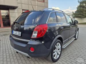 Black Opel Antara 2012 in Mazeikiai, with an engine capacity of 2.20 L and mileage of 166 thousand km for 5450 €, photo 5 on AUTOMOTO.COM.LV