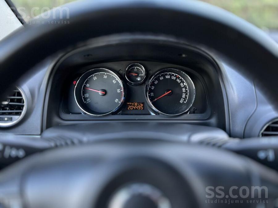 Melns Opel Antara 2012 Rīga, ar dzinēja tilpumu 2.20 L un nobraukumu 204 tūkst. km par 6100 €, foto 22 vietnē AUTOMOTO.COM.LV