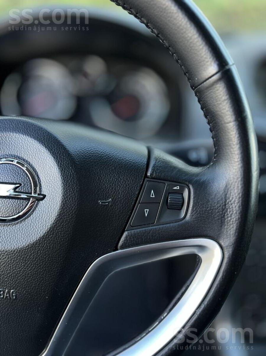 Melns Opel Antara 2012 Rīga, ar dzinēja tilpumu 2.20 L un nobraukumu 204 tūkst. km par 6100 €, foto 24 vietnē AUTOMOTO.COM.LV