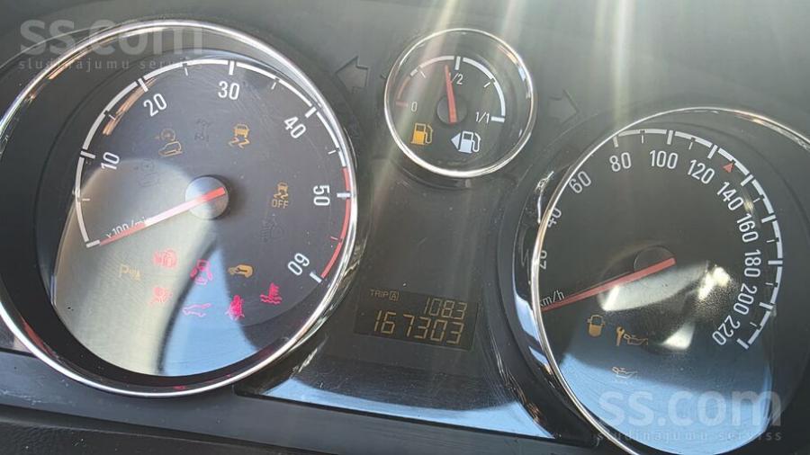 Melns Opel Antara 2012 Liepāja, ar dzinēja tilpumu 2.20 L un nobraukumu 167 tūkst. km par 4000 €, foto 10 vietnē AUTOMOTO.COM.LV