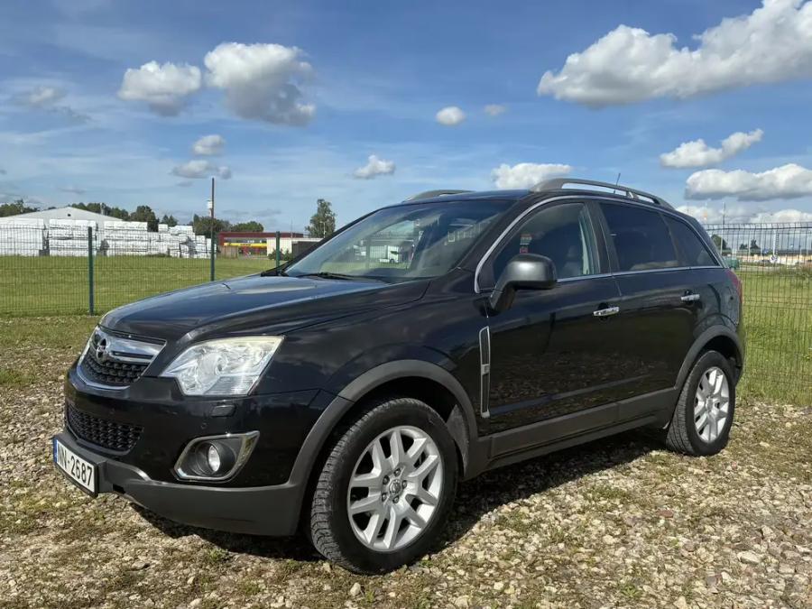 Black Opel Antara 2012 in Saldus, with an engine capacity of 2.20 L and mileage of 251 thousand km for 5999 €, photo 1 on AUTOMOTO.COM.LV