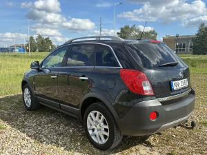 Black Opel Antara 2012 in Saldus, with an engine capacity of 2.20 L and mileage of 251 thousand km for 5999 €, photo 5 on AUTOMOTO.COM.LV