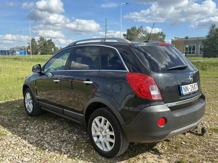 Black Opel Antara 2012 in Saldus, with an engine capacity of 2.20 L and mileage of 251 thousand km for 5999 €, photo 5 on AUTOMOTO.COM.LV