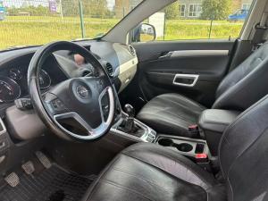 Black Opel Antara 2012 in Saldus, with an engine capacity of 2.20 L and mileage of 251 thousand km for 5999 €, photo 8 on AUTOMOTO.COM.LV