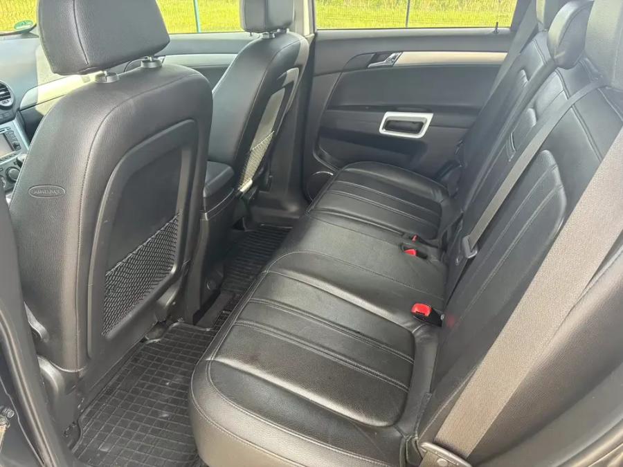 Black Opel Antara 2012 in Saldus, with an engine capacity of 2.20 L and mileage of 251 thousand km for 5999 €, photo 12 on AUTOMOTO.COM.LV