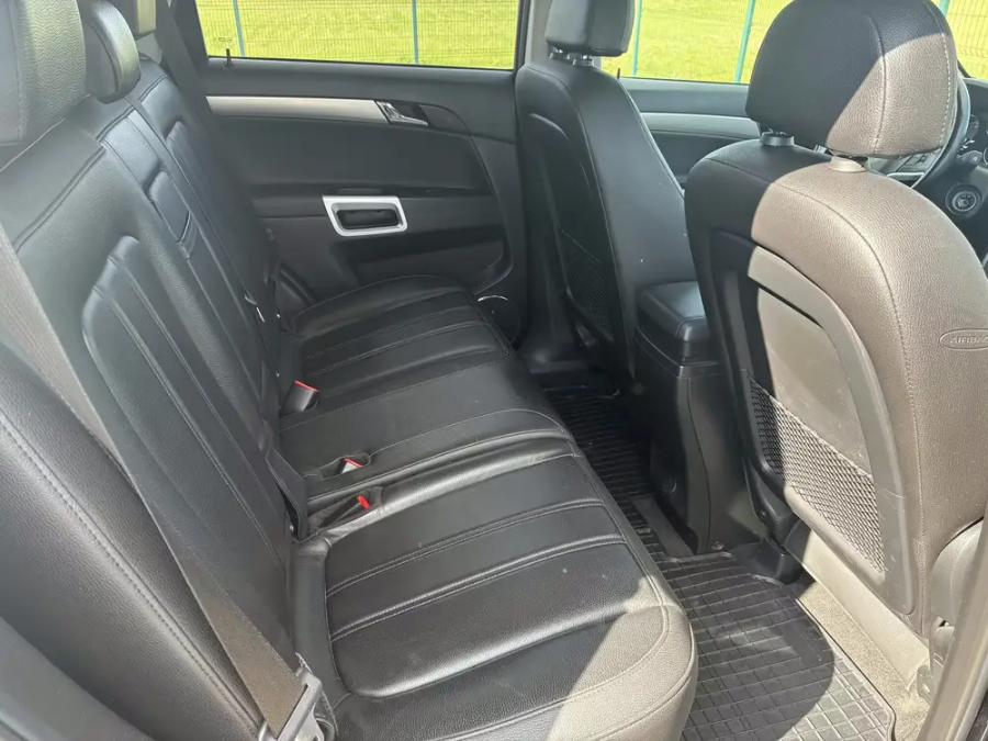 Black Opel Antara 2012 in Saldus, with an engine capacity of 2.20 L and mileage of 251 thousand km for 5999 €, photo 14 on AUTOMOTO.COM.LV