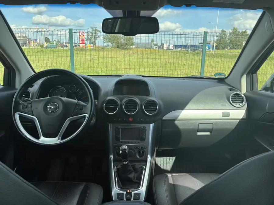 Black Opel Antara 2012 in Saldus, with an engine capacity of 2.20 L and mileage of 251 thousand km for 5999 €, photo 15 on AUTOMOTO.COM.LV