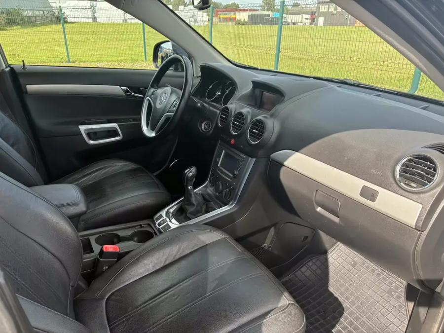 Black Opel Antara 2012 in Saldus, with an engine capacity of 2.20 L and mileage of 251 thousand km for 5999 €, photo 16 on AUTOMOTO.COM.LV