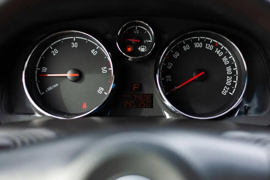 Melns Opel Antara 2012 Rīga, ar dzinēja tilpumu 2.20 L un nobraukumu 145 tūkst. km par 7995 €, foto 30 vietnē AUTOMOTO.COM.LV