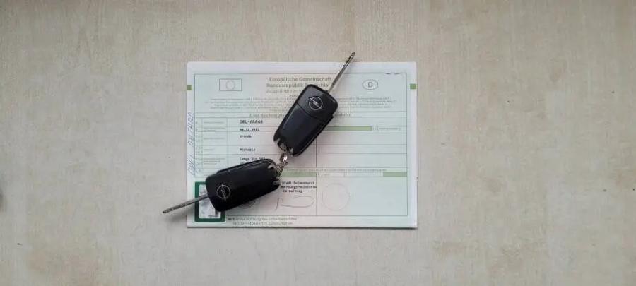Black Opel Antara 2012 in Riga, with an engine capacity of 2.20 L and mileage of 199 thousand km for 8200 €, photo 15 on AUTOMOTO.COM.LV
