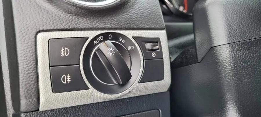 Black Opel Antara 2012 in Riga, with an engine capacity of 2.20 L and mileage of 199 thousand km for 8200 €, photo 26 on AUTOMOTO.COM.LV