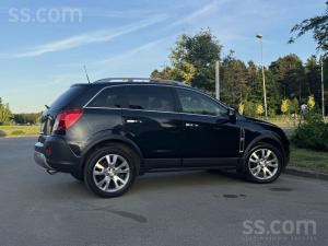 Black Opel Antara 2012 in Riga, with an engine capacity of 2.20 L and mileage of 184 thousand km for 5100 €, photo 9 on AUTOMOTO.COM.LV