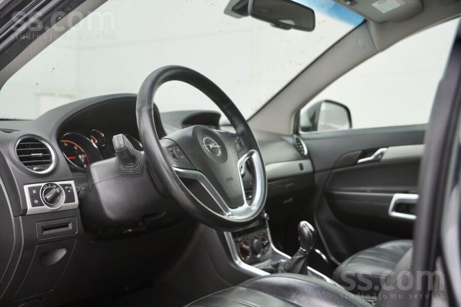 Black Opel Antara 2012 in Riga, with an engine capacity of 2.20 L and mileage of 184 thousand km for 5100 €, photo 13 on AUTOMOTO.COM.LV