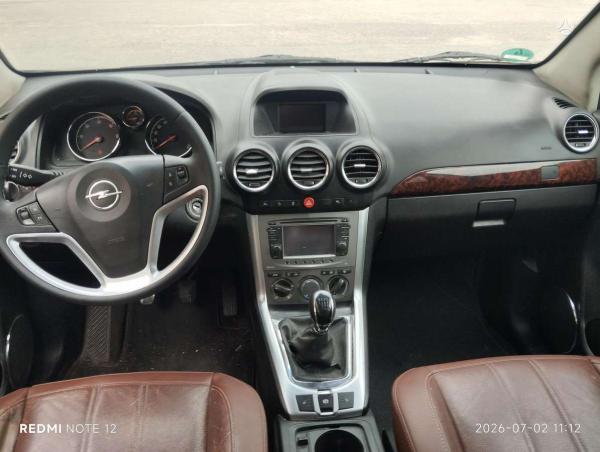 Black Opel Antara 2012 in Kelme, with an engine capacity of 2.23 L and mileage of 180 thousand km for 3350 €, photo 9 on AUTOMOTO.COM.LV