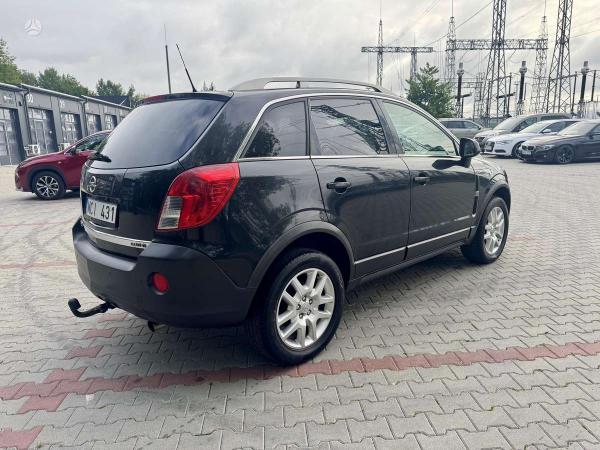 Black Opel Antara 2012 in Siauliai, with an engine capacity of 2.23 L and mileage of 310 thousand km for 3850 €, photo 5 on AUTOMOTO.COM.LV