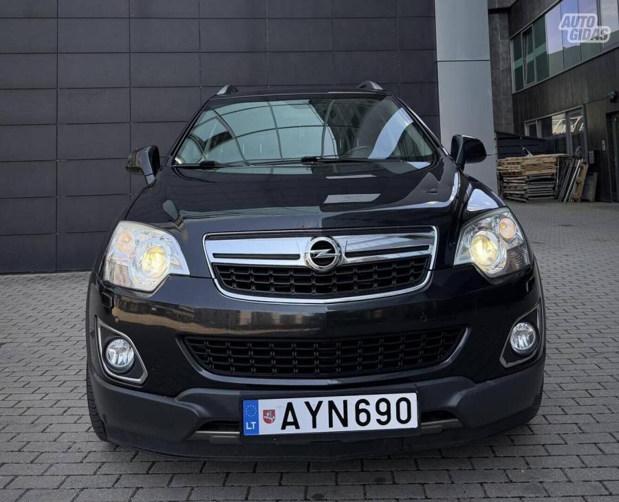 Black Opel Antara 2012 in Vilnius, with an engine capacity of 2.20 L and mileage of 184 thousand km for 3490 €, photo 3 on AUTOMOTO.COM.LV