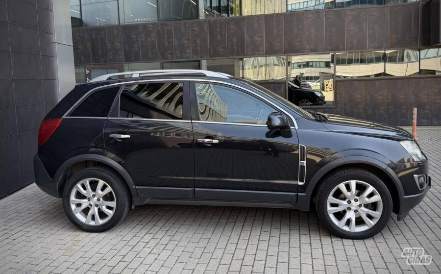 Black Opel Antara 2012 in Vilnius, with an engine capacity of 2.20 L and mileage of 184 thousand km for 3490 €, photo 5 on AUTOMOTO.COM.LV