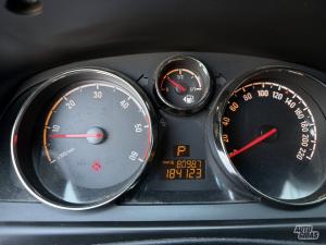 Black Opel Antara 2012 in Vilnius, with an engine capacity of 2.20 L and mileage of 184 thousand km for 3490 €, photo 8 on AUTOMOTO.COM.LV