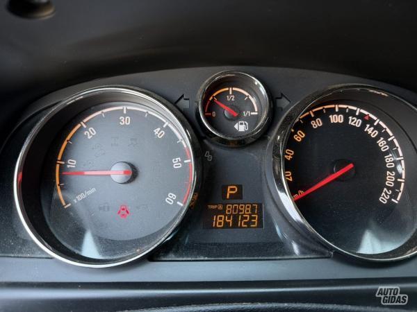 Black Opel Antara 2012 in Vilnius, with an engine capacity of 2.20 L and mileage of 184 thousand km for 3490 €, photo 7 on AUTOMOTO.COM.LV