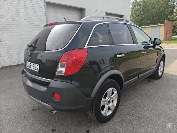 Black Opel Antara 2012 in Akmene, with an engine capacity of 2.23 L and mileage of 208 thousand km for 5600 €, photo 5 on AUTOMOTO.COM.LV