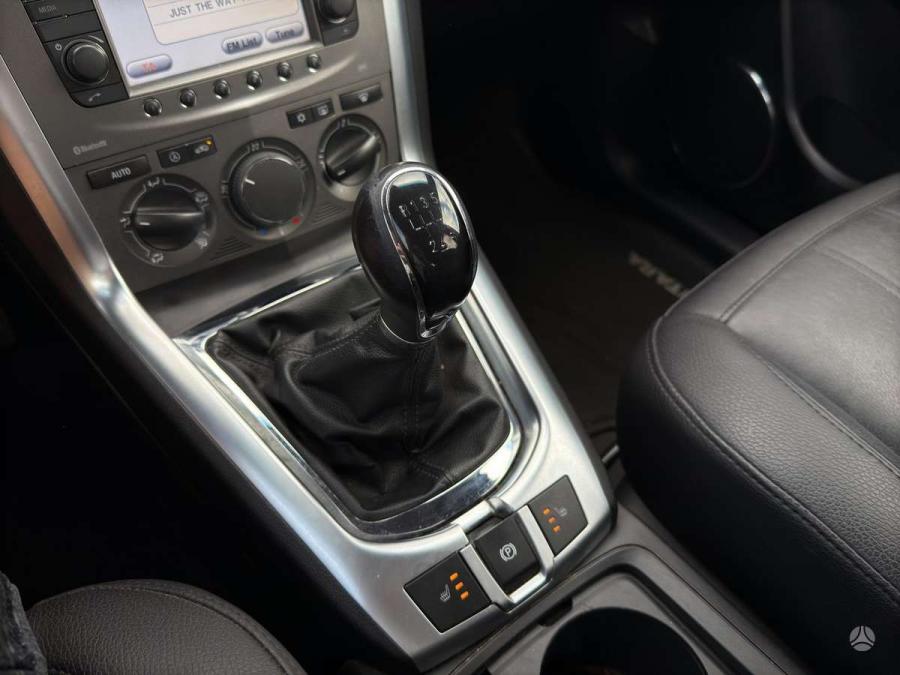 Melns Opel Antara 2012 Kauņa, ar dzinēja tilpumu 2.20 L un nobraukumu 181 tūkst. km par 5499 €, foto 16 vietnē AUTOMOTO.COM.LV