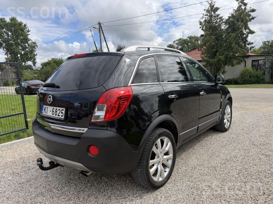 Black Opel Antara 2012 in Ventspils, with an engine capacity of 2.20 L and mileage of 140 thousand km for 5990 €, photo 7 on AUTOMOTO.COM.LV