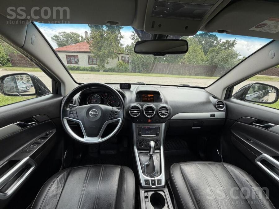 Black Opel Antara 2012 in Ventspils, with an engine capacity of 2.20 L and mileage of 140 thousand km for 5990 €, photo 15 on AUTOMOTO.COM.LV