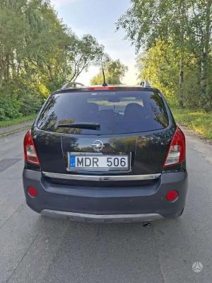 Black Opel Antara 2012 in Vievis, with an engine capacity of 2.23 L and mileage of 169 thousand km for 5400 €, photo 5 on AUTOMOTO.COM.LV