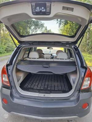Black Opel Antara 2012 in Vievis, with an engine capacity of 2.23 L and mileage of 169 thousand km for 5400 €, photo 12 on AUTOMOTO.COM.LV