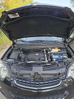 Black Opel Antara 2012 in Vievis, with an engine capacity of 2.23 L and mileage of 169 thousand km for 5400 €, photo 13 on AUTOMOTO.COM.LV