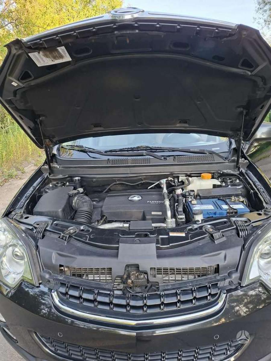 Black Opel Antara 2012 in Vievis, with an engine capacity of 2.23 L and mileage of 169 thousand km for 5400 €, photo 13 on AUTOMOTO.COM.LV