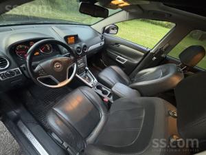 Black Opel Antara 2012 in Jelgava, with an engine capacity of 2.20 L and mileage of 298 thousand km for 2950 €, photo 7 on AUTOMOTO.COM.LV