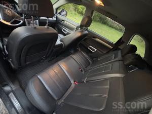 Black Opel Antara 2012 in Jelgava, with an engine capacity of 2.20 L and mileage of 298 thousand km for 2950 €, photo 8 on AUTOMOTO.COM.LV