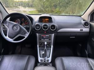 Black Opel Antara 2012 in Jelgava, with an engine capacity of 2.20 L and mileage of 298 thousand km for 2950 €, photo 9 on AUTOMOTO.COM.LV