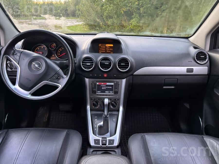 Black Opel Antara 2012 in Jelgava, with an engine capacity of 2.20 L and mileage of 298 thousand km for 2950 €, photo 9 on AUTOMOTO.COM.LV