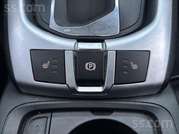Opel Antara 2012 in Jelgava on AUTOMOTO.COM.LV Black Opel Antara 2012 in Jelgava, with an engine capacity of 2.20 L and mileage of 298 thousand km for 2950 €, photo 11 on AUTOMOTO.COM.LV