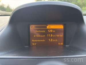 Black Opel Antara 2012 in Jelgava, with an engine capacity of 2.20 L and mileage of 298 thousand km for 2950 €, photo 12 on AUTOMOTO.COM.LV