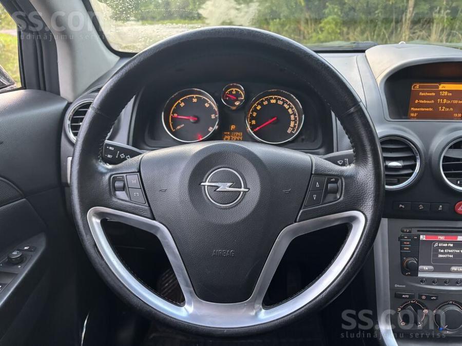 Black Opel Antara 2012 in Jelgava, with an engine capacity of 2.20 L and mileage of 298 thousand km for 2950 €, photo 16 on AUTOMOTO.COM.LV