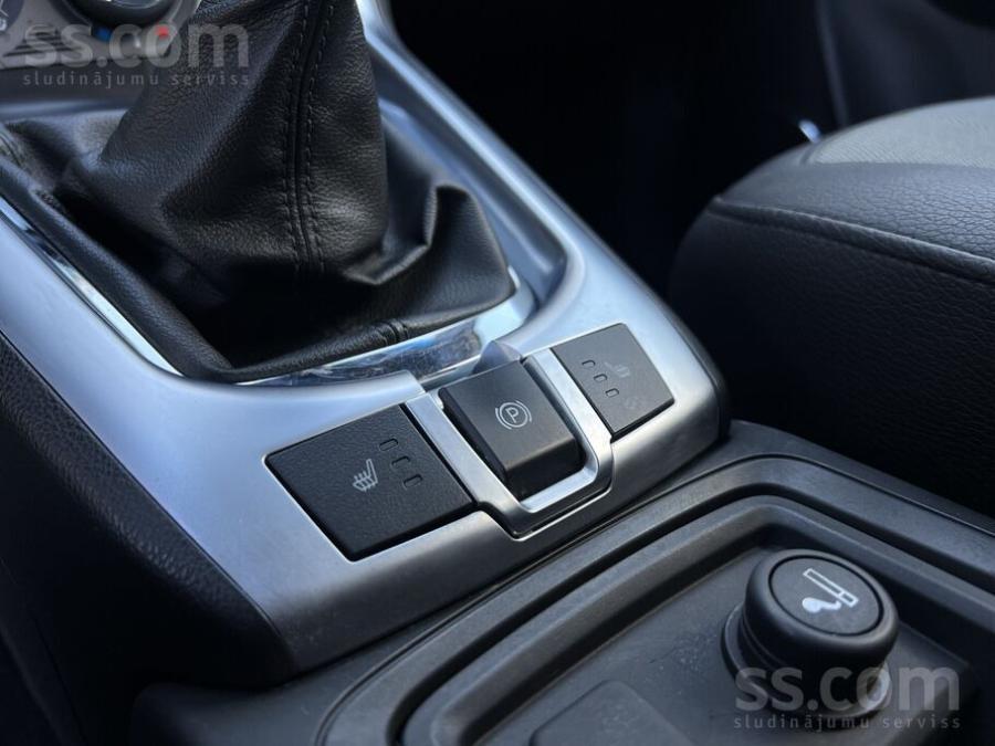 Melns Opel Antara 2012 Rīga, ar dzinēja tilpumu 2.20 L un nobraukumu 204 tūkst. km par 5690 €, foto 17 vietnē AUTOMOTO.COM.LV