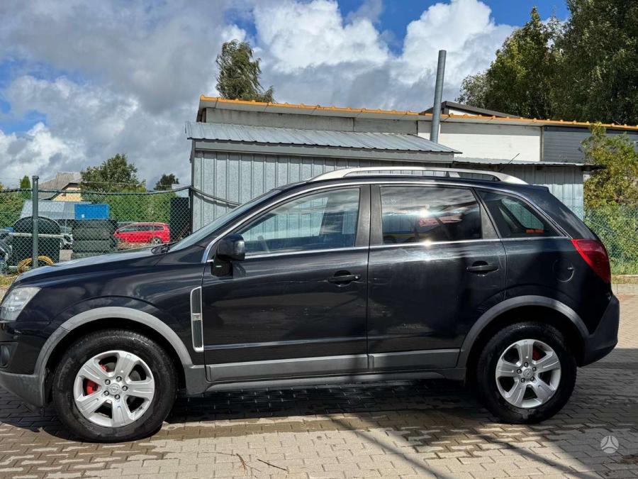 Melns Opel Antara 2012 Utena, ar dzinēja tilpumu 2.23 L un nobraukumu 251 tūkst. km par 2800 €, foto 15 vietnē AUTOMOTO.COM.LV