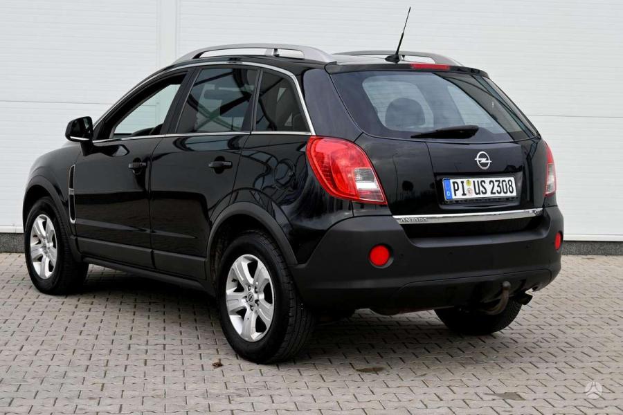 Black Opel Antara 2013 in Kretinga, with an engine capacity of 2.23 L and mileage of 218 thousand km for 5799 €, photo 9 on AUTOMOTO.COM.LV