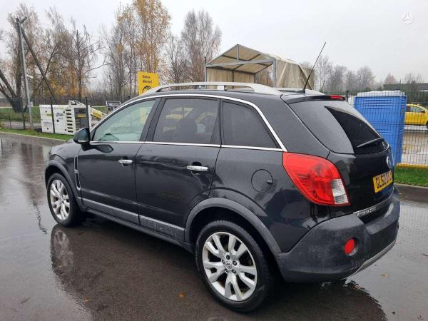 Black Opel Antara 2013 in Taurage, with an engine capacity of 2.20 L and mileage of 116 thousand km for 2650 €, photo 4 on AUTOMOTO.COM.LV