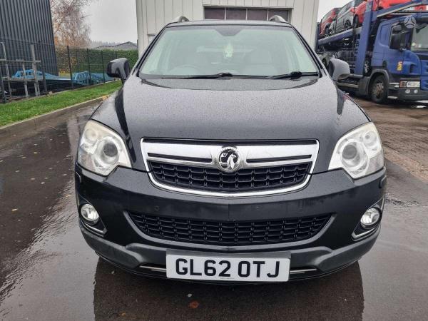 Black Opel Antara 2013 in Taurage, with an engine capacity of 2.20 L and mileage of 116 thousand km for 2650 €, photo 6 on AUTOMOTO.COM.LV
