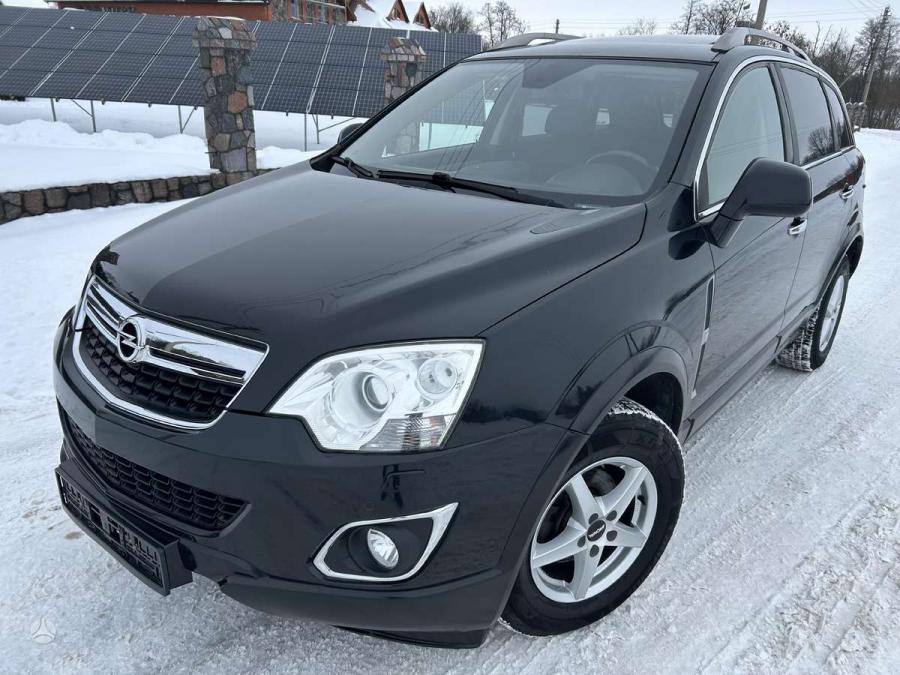 Black Opel Antara 2013 in Pasvalys, with an engine capacity of 2.20 L and mileage of 186 thousand km for 4999 €, photo 1 on AUTOMOTO.COM.LV