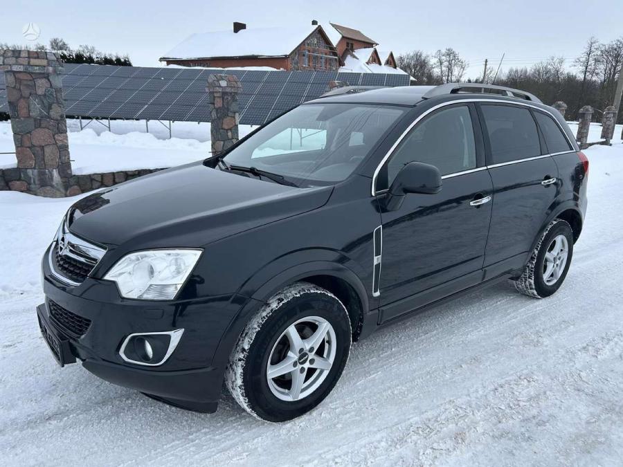 Black Opel Antara 2013 in Pasvalys, with an engine capacity of 2.20 L and mileage of 186 thousand km for 4999 €, photo 2 on AUTOMOTO.COM.LV