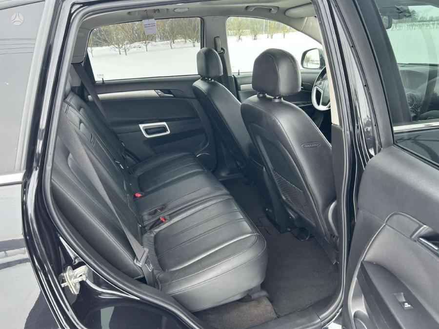 Black Opel Antara 2013 in Pasvalys, with an engine capacity of 2.20 L and mileage of 186 thousand km for 4999 €, photo 34 on AUTOMOTO.COM.LV