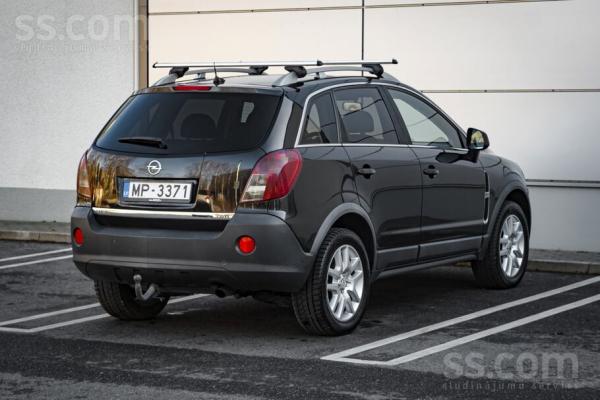 Black Opel Antara 2013 in Riga, with an engine capacity of 2.20 L and mileage of 0 thousand km for 5990 €, photo 4 on AUTOMOTO.COM.LV