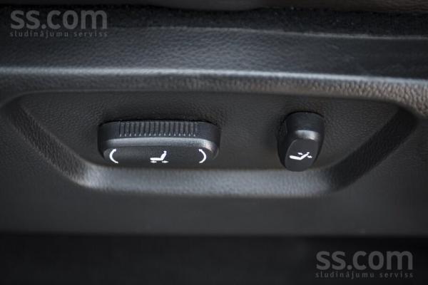 Black Opel Antara 2013 in Riga, with an engine capacity of 2.20 L and mileage of 0 thousand km for 5990 €, photo 9 on AUTOMOTO.COM.LV