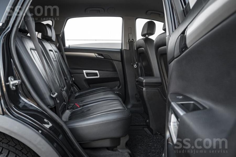 Black Opel Antara 2013 in Riga, with an engine capacity of 2.20 L and mileage of 0 thousand km for 5990 €, photo 13 on AUTOMOTO.COM.LV