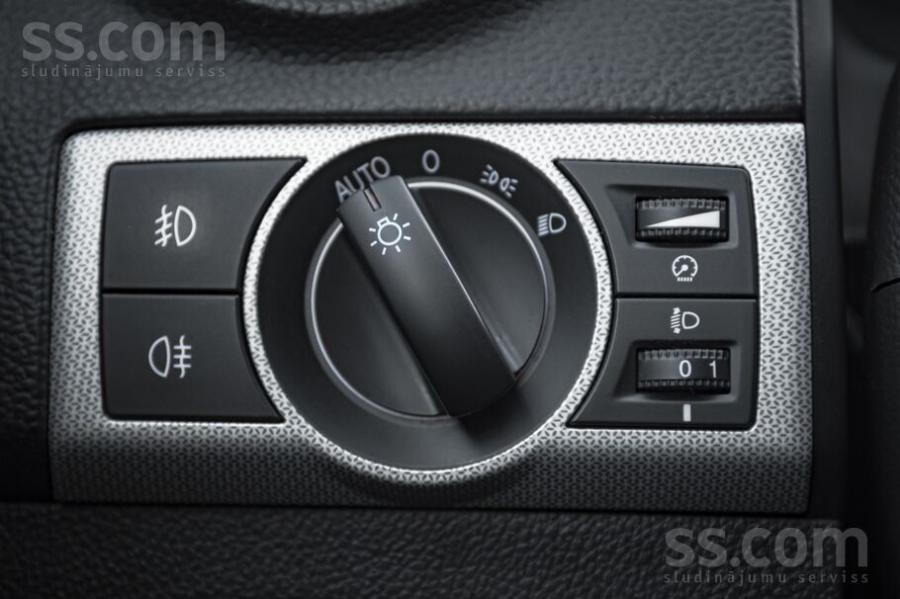 Black Opel Antara 2013 in Riga, with an engine capacity of 2.20 L and mileage of 0 thousand km for 5990 €, photo 18 on AUTOMOTO.COM.LV